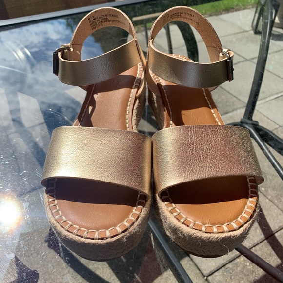 Universal Thread | Shoes | Universal Thread | Poshmark